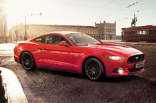 New Ford Mustang Price, Specs, & July Promotions Singapore