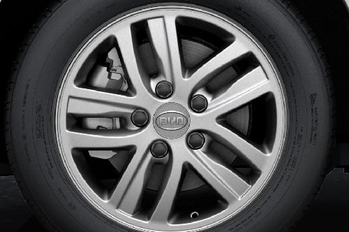 BYD M3e 2022 Electric 2022 Price List, Promotions & Specs | Oto